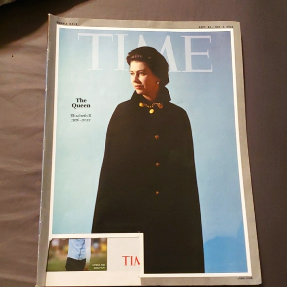 Time Magazine | Accents | Time Magazine September 26 222 The Queen ...